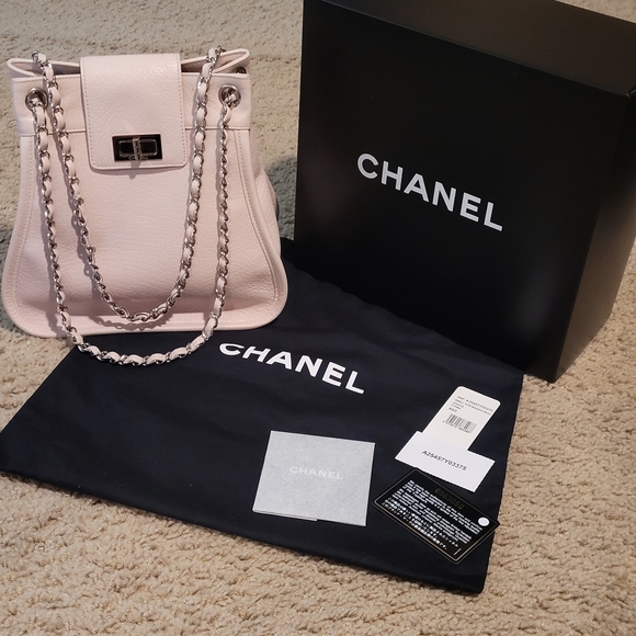 CHANEL | Bags | Chanel Pink Leather Chain Handle Womens Bag 4p | Poshmark